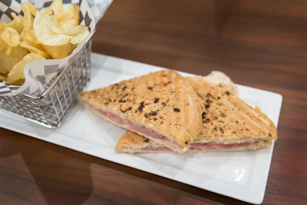 Recette de panini au jambon : la méthode rapide et savoureuse pour un ...